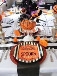21 Best Halloween Table Settings - Ak Pal Kitchen