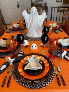 21 Best Halloween Table Settings - Ak Pal Kitchen