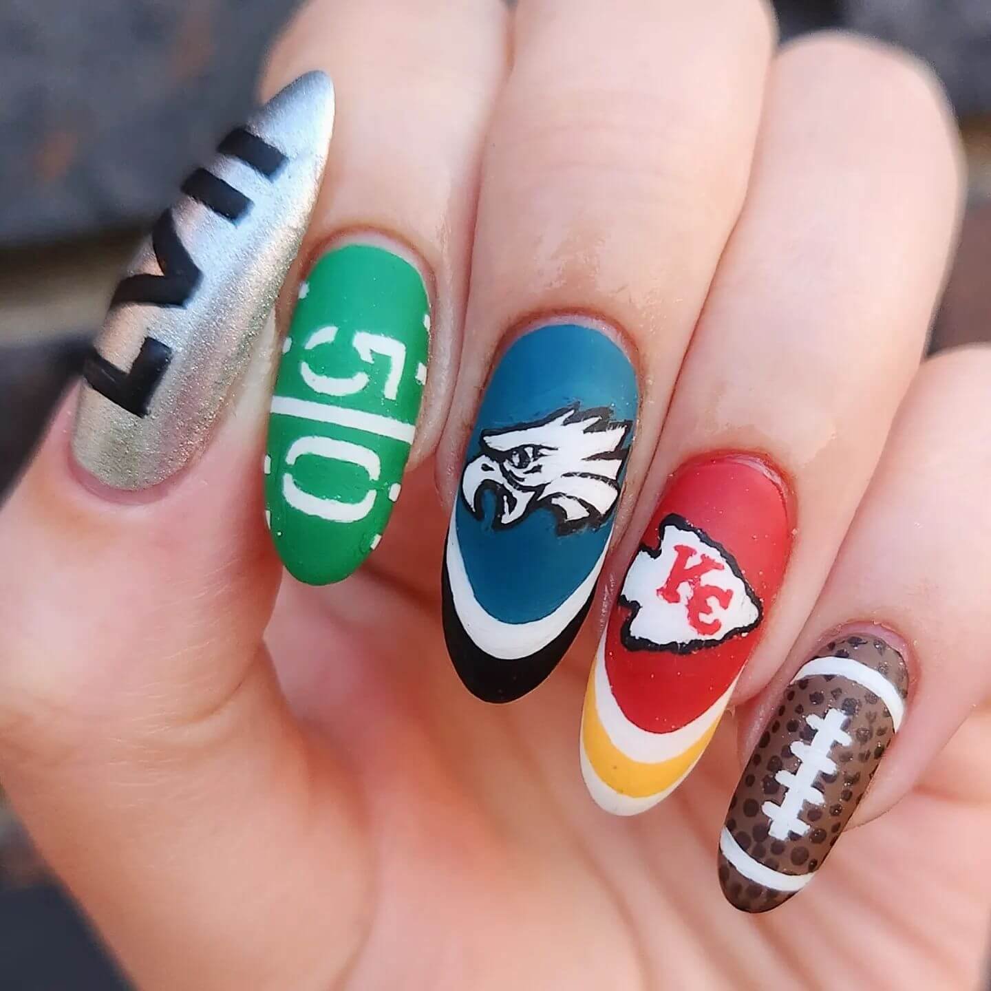 31 Trendy Football Nails - Ak Pal Kitchen