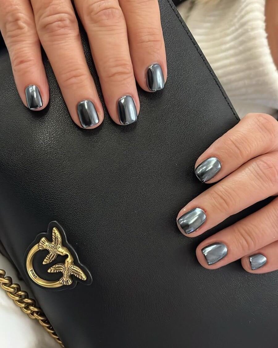 31 Stunning Metallic Nails - Ak Pal Kitchen