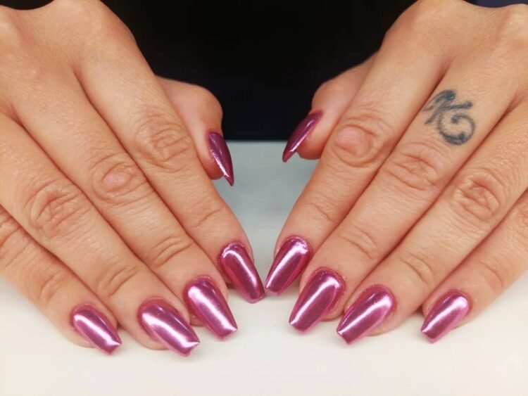 31 Stunning Metallic Nails - Ak Pal Kitchen