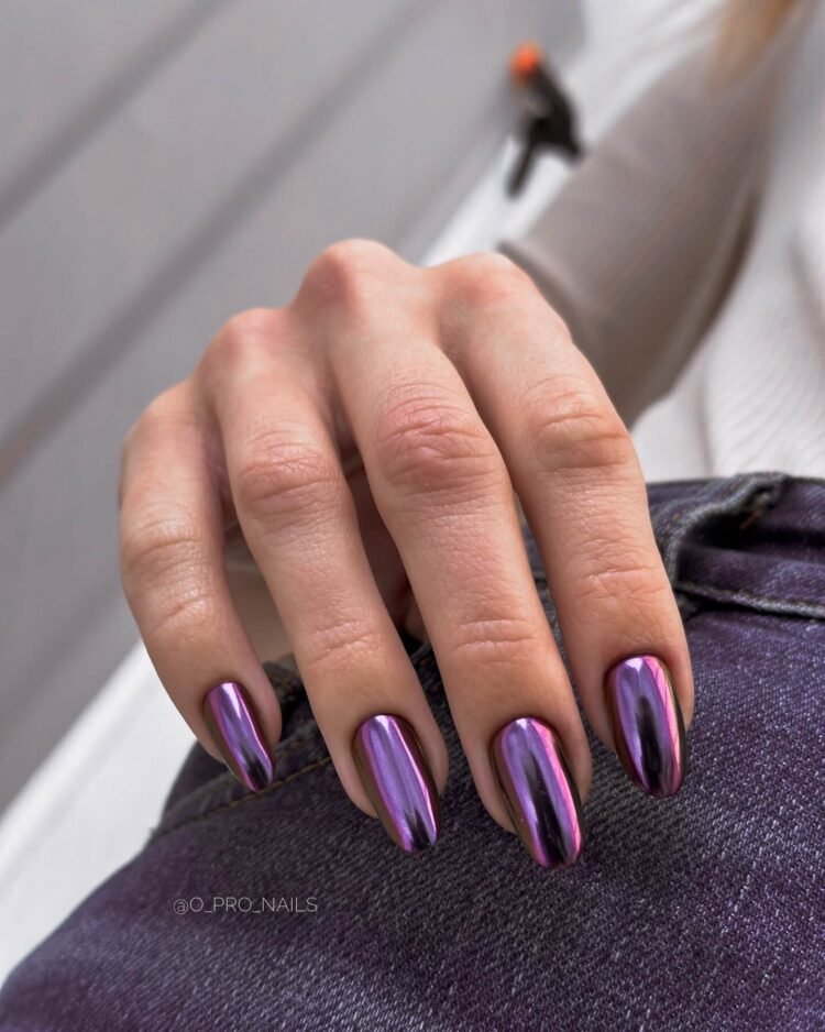 31 Stunning Metallic Nails - Ak Pal Kitchen