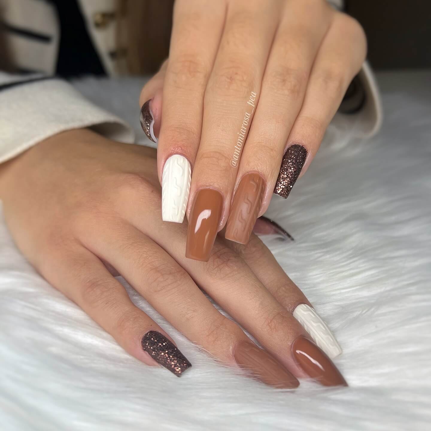 31 Stunning Sweater Nails - Ak Pal Kitchen