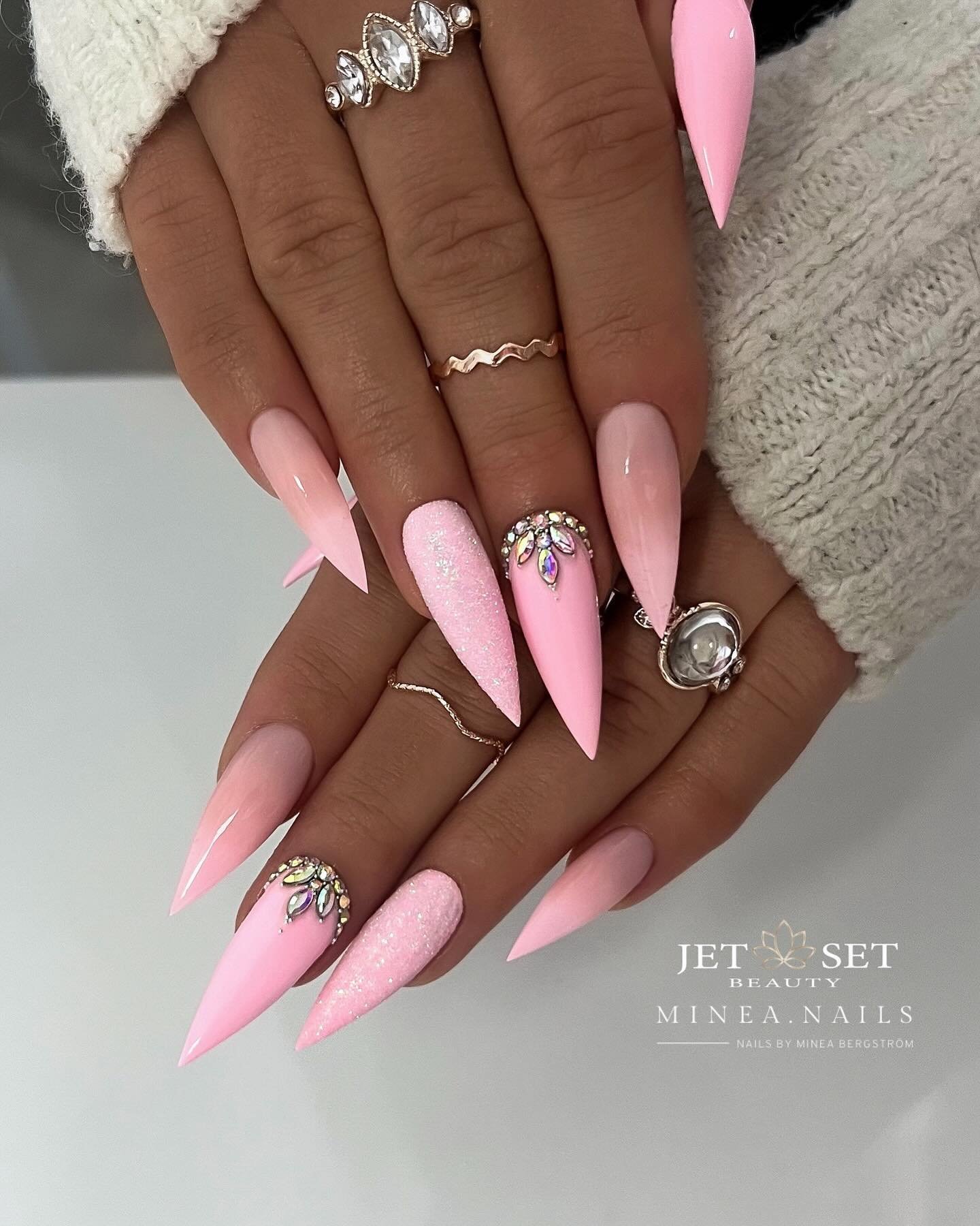 21 Gorgeous Baby Pink Nails - Ak Pal Kitchen